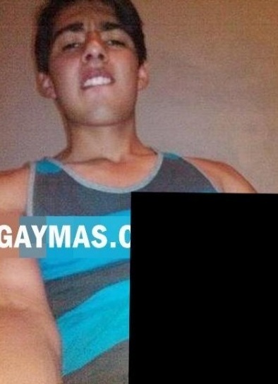 Miembro Del Hijo De Chayanne Es Exhibido En Sitio Gay